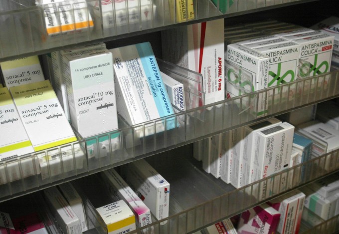 Oxfam: “Le case farmaceutiche applicano sovrapprezzi sui farmaci ...