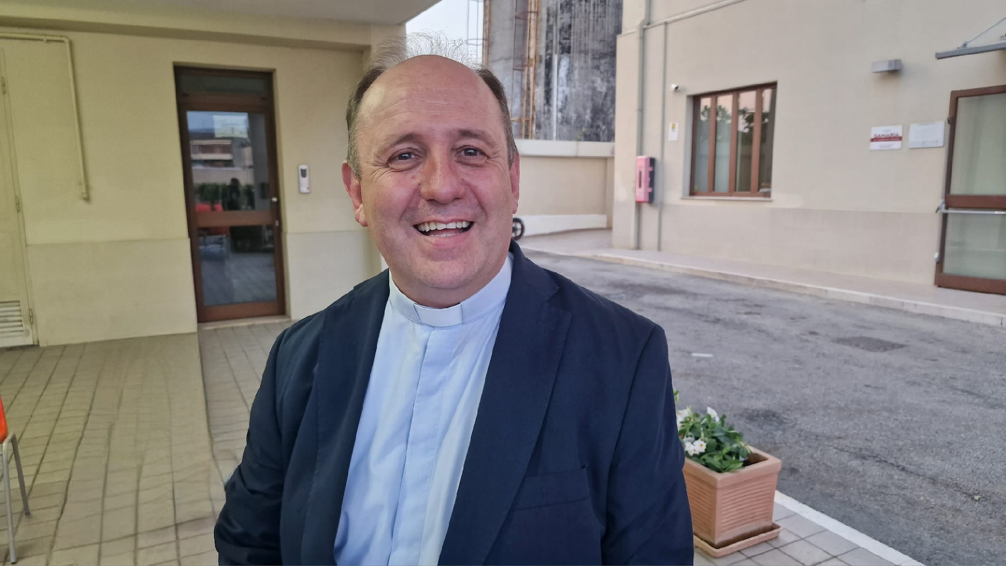 Povertà: “È sempre più cronica. Serve un reddito minimo per le persone” | La Porzione